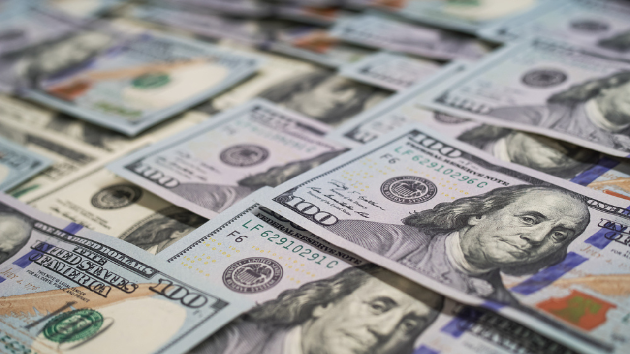 Can Trump Dump the Dollar? - Jackson Hole Economics